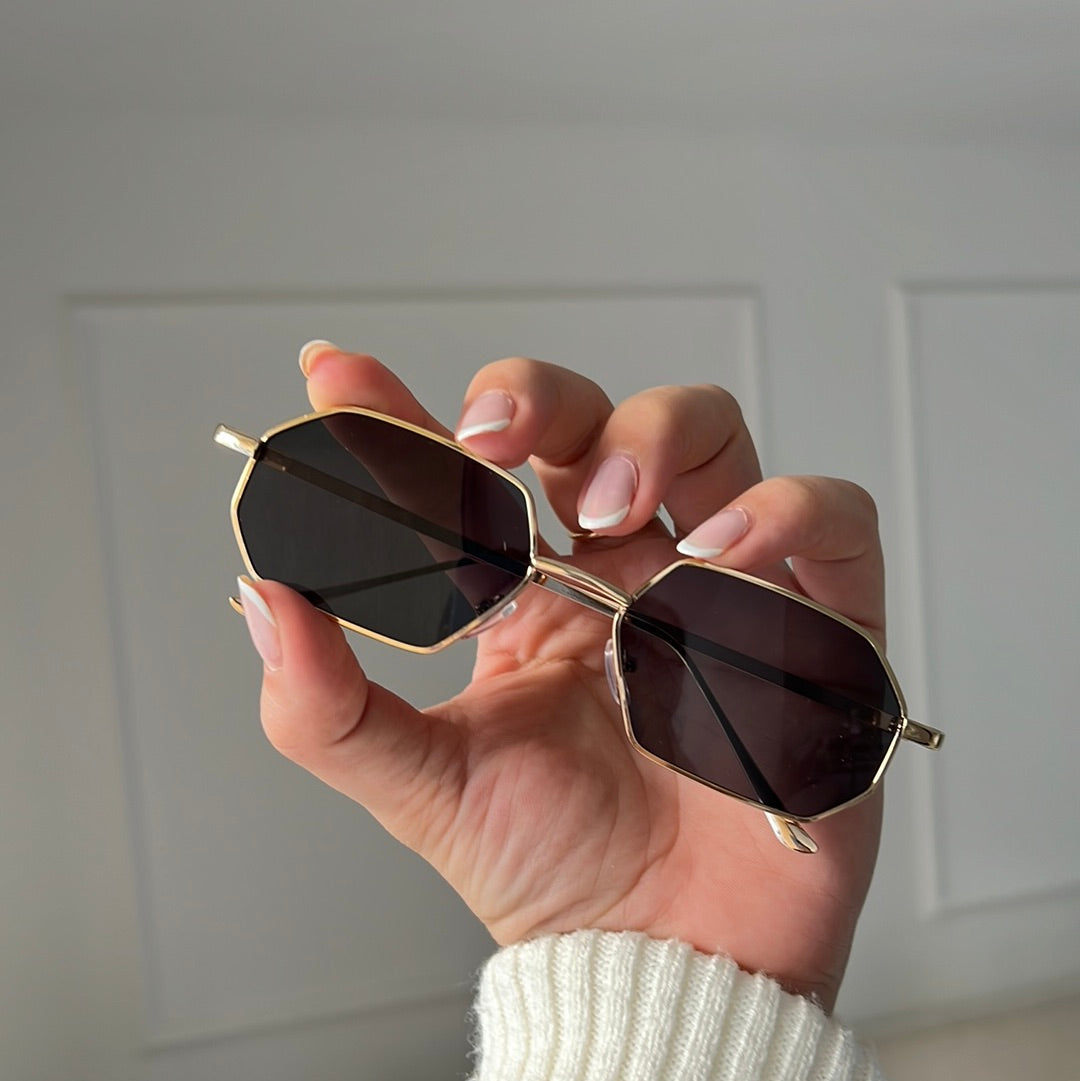 ZEUS NEGRO – YKSIS